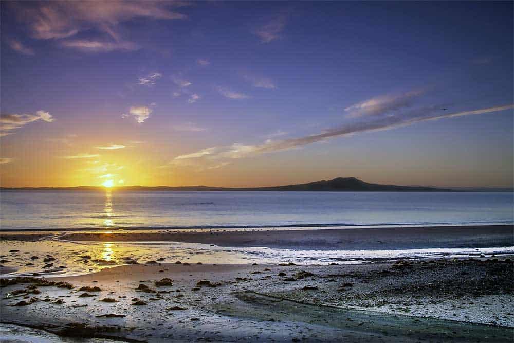 The BEST Beaches in Auckland: 14 Must-See Seaside Escapes