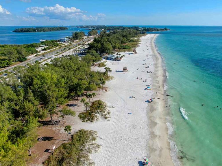 The 8 BEST Beaches in Anna Maria Island, Florida (UPDATED 2022)