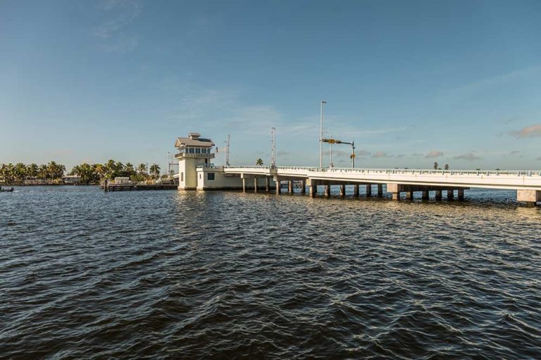 Matlacha, FL: Things to Do and Where to Eat, Drink & Stay