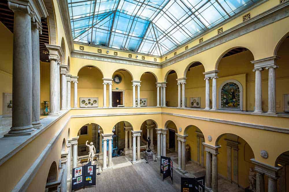 The 17+ BEST Things to Do in Baltimore, Maryland