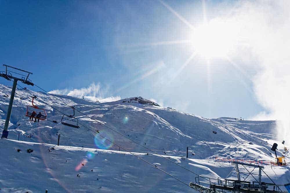 Queenstown Skiing Guide: The 4 BEST Ski Fields & Ski Resorts